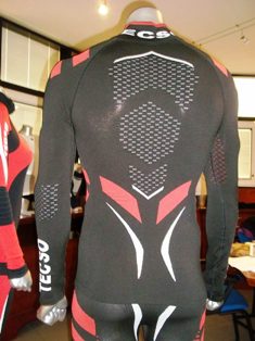 Новости партнёров Skisport.Ru: Уникальные гоночные комбинезоны TECSO в ...